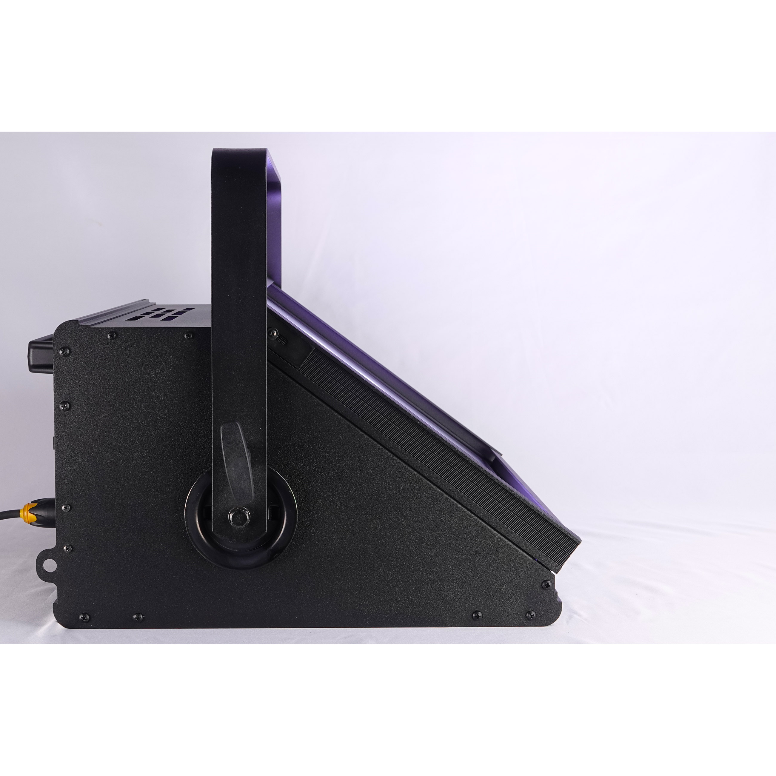 Projecteur cycliode Led 300W RGBW SHOWTEC Asymmetrical cyclorama - LA BS
